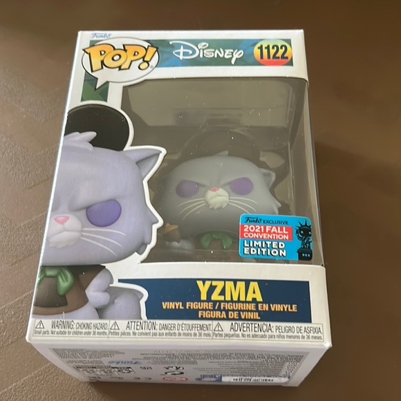 Funko | Toys | Funko Pop Disney 122 Yzma 221 Fall Convention Limited ...